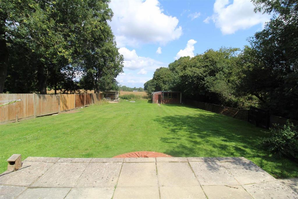 Brighton Road Lower Kingswood Tadworth 2 Bed Bungalow £1 450 Pcm £