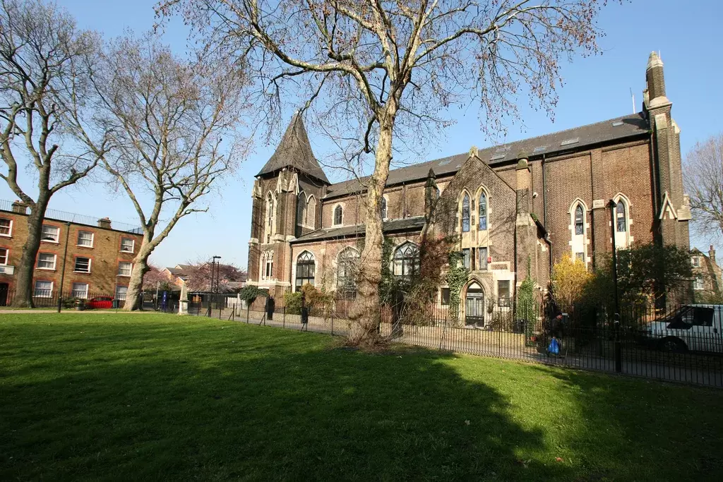 Coventry Road, London, London, E1 3 bed flat - £3,250 pcm (£750 pw)