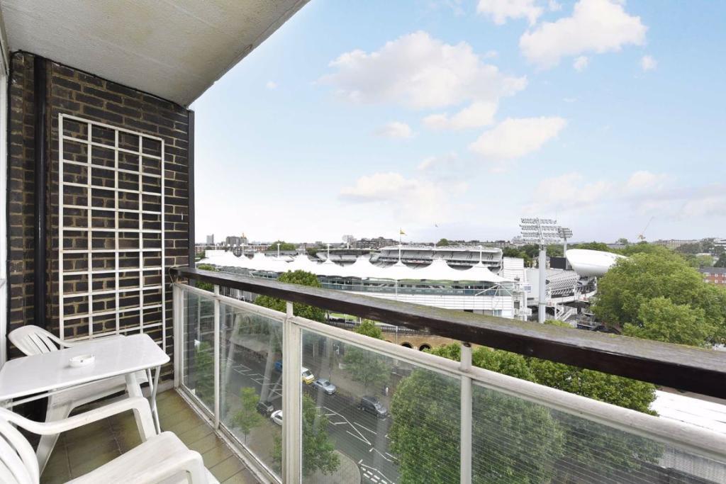 Lords View, St Johns Wood, NW8 1 bed flat - £2,500 pcm (£577 pw)