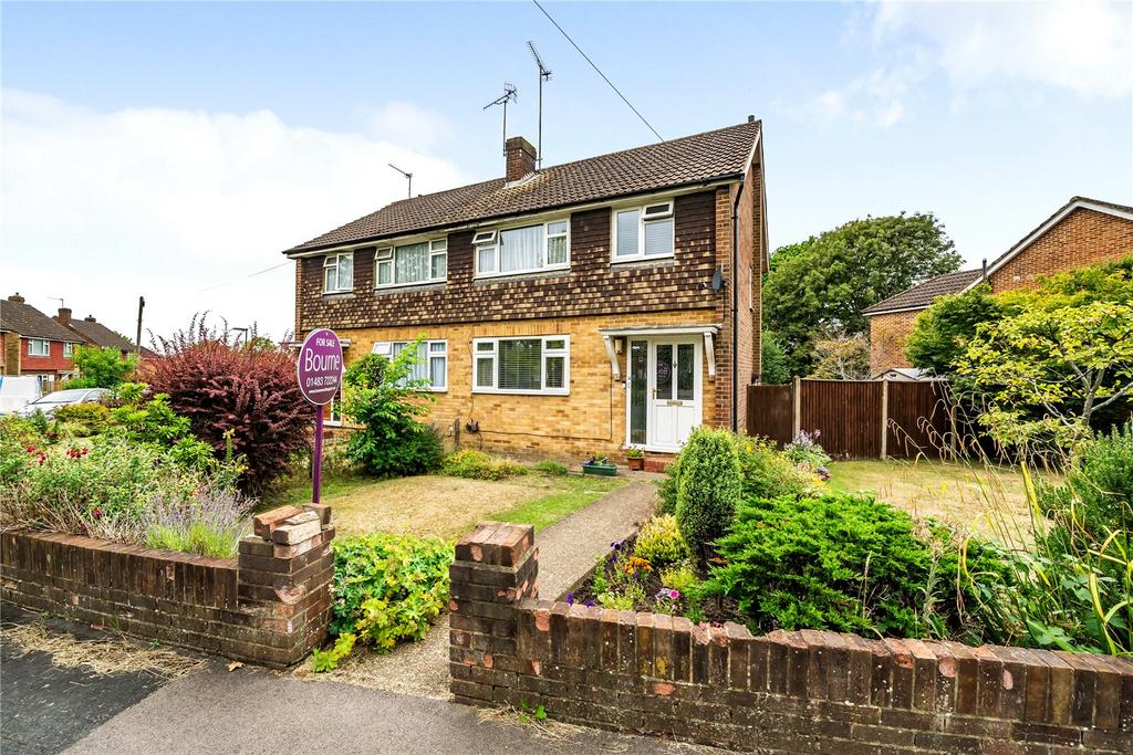 Gorsewood Road, Woking, Surrey, GU21 3 bed semi-detached house - £475,000