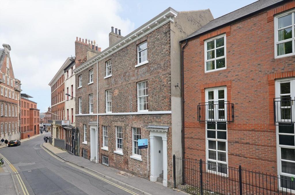 Tanner Row, York, YO1 1 bed flat to rent - £1,050 pcm (£242 pw)