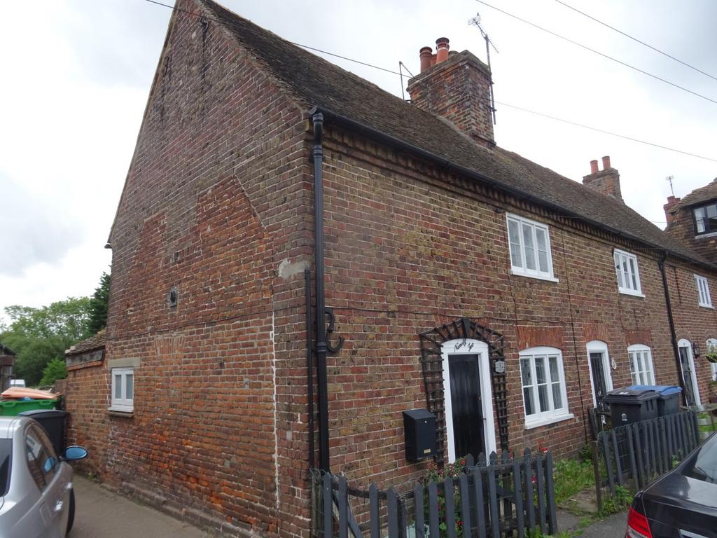 High Street, Wingham CT3 2 bed end of terrace house - £250,000