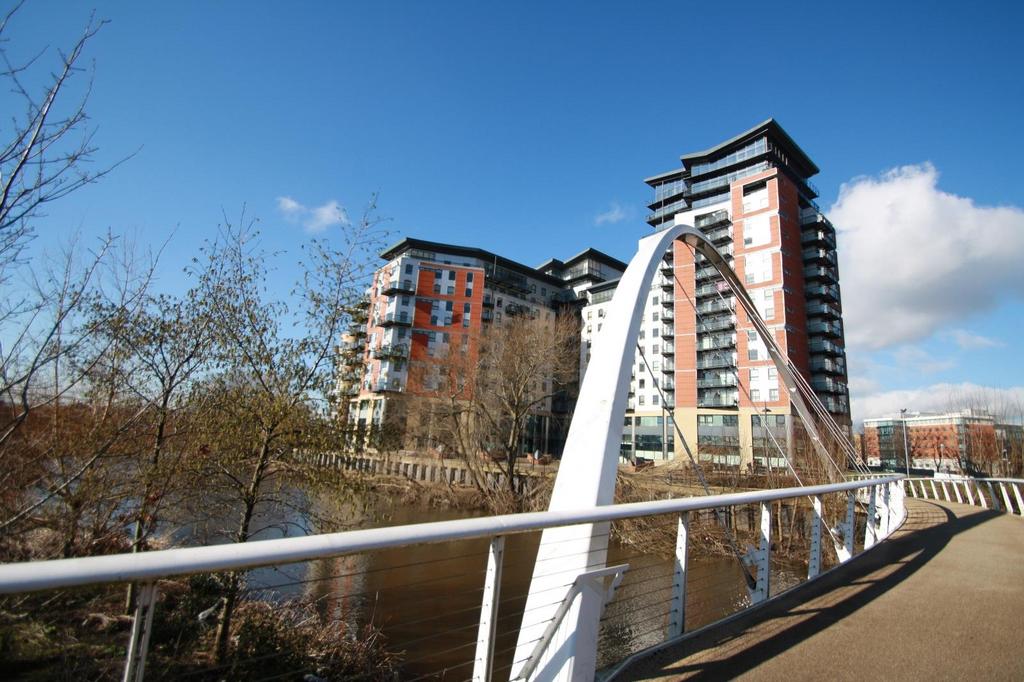 Whitehall Waterfront, 2 Riverside... 2 bed flat - £1,025 pcm (£237 pw)