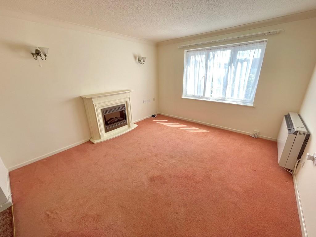 Sea Lane, Rustington 1 bed flat for sale - £90,000