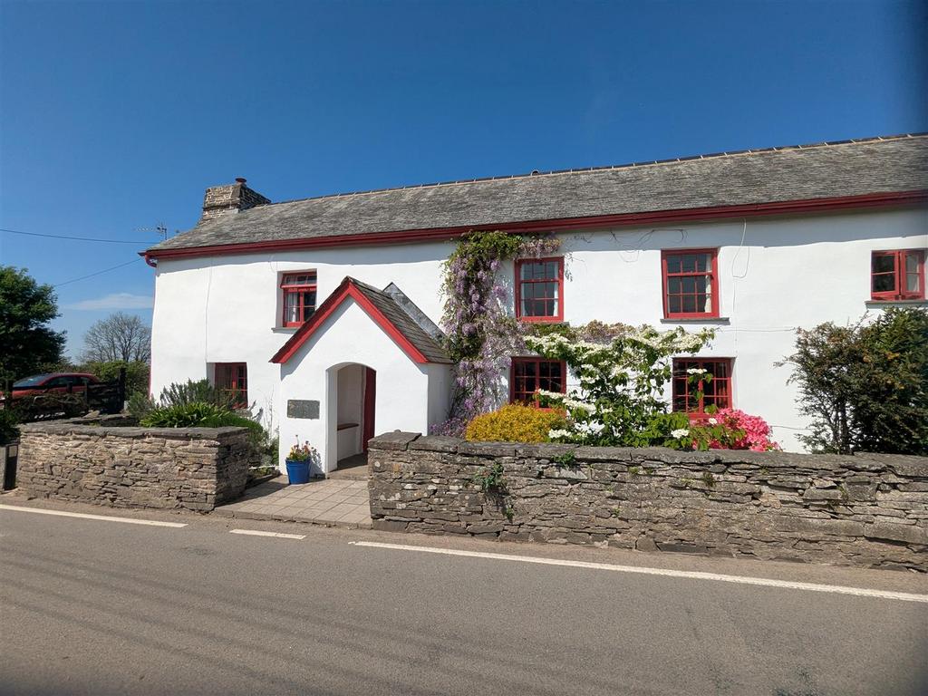 Bratton Fleming, Barnstaple 6 bed detached house - £800,000