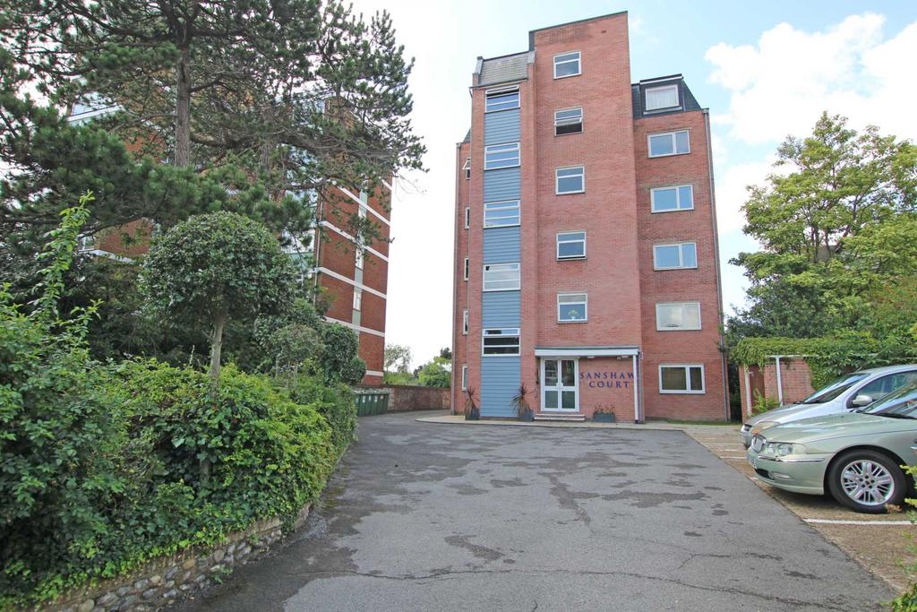 The Goffs, Eastbourne, BN21 1HF 1 bed flat - £159,950