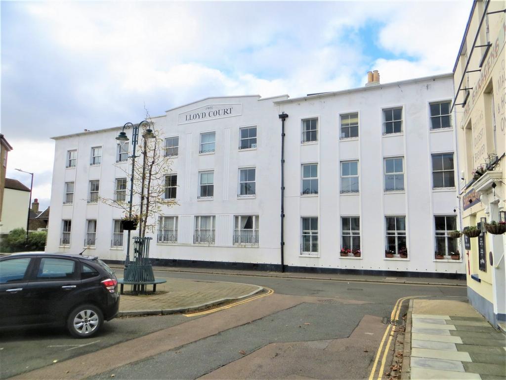 High Street, Deal, CT14 1 bed flat - £825 pcm (£190 pw)