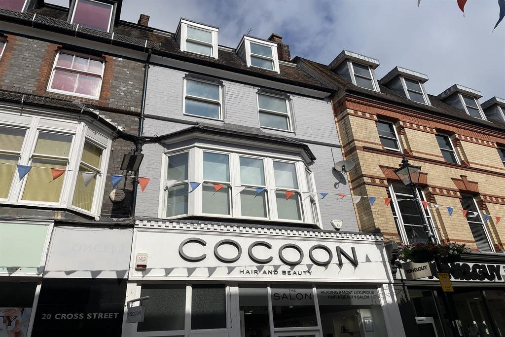 Cross Street, Reading, RG1 2 bed flat to rent - £1,375 pcm (£317 pw)