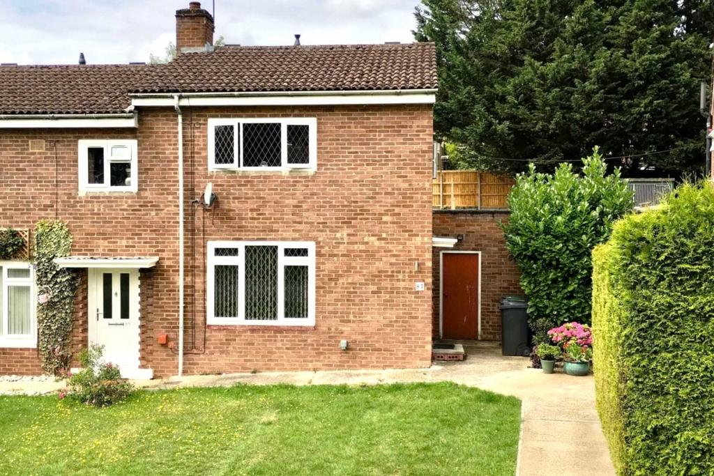 2 DOUBLE BED IN Beechfield Road, BOXMOOR 2 bed house for sale - £400,000
