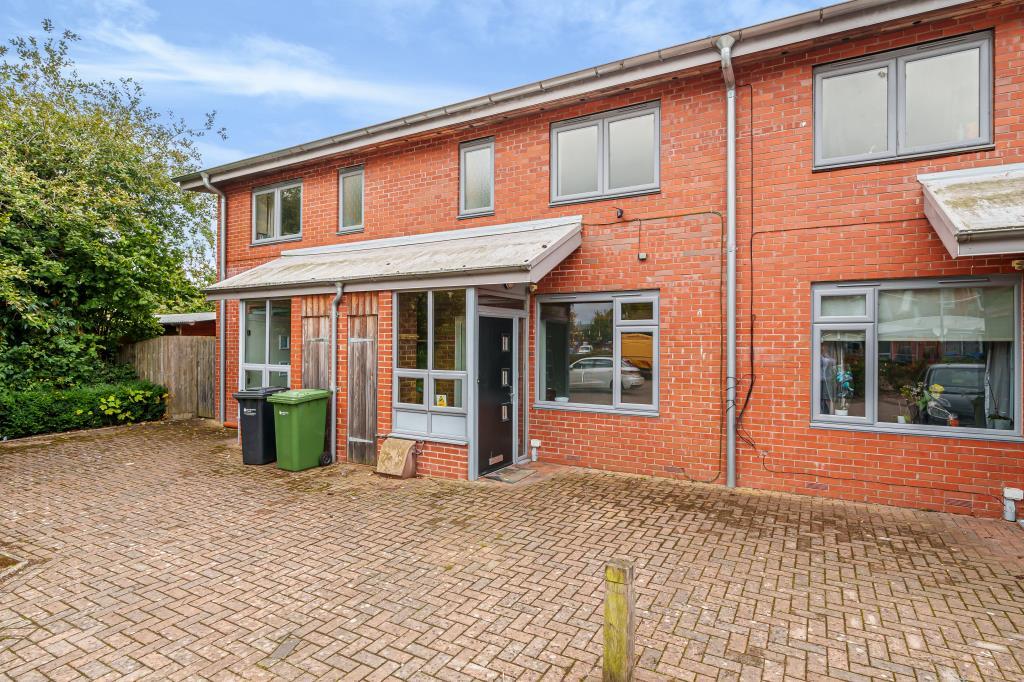 Ryelands Road, Leominster, HR6 2 bed terraced house - £800 pcm (£185 pw)