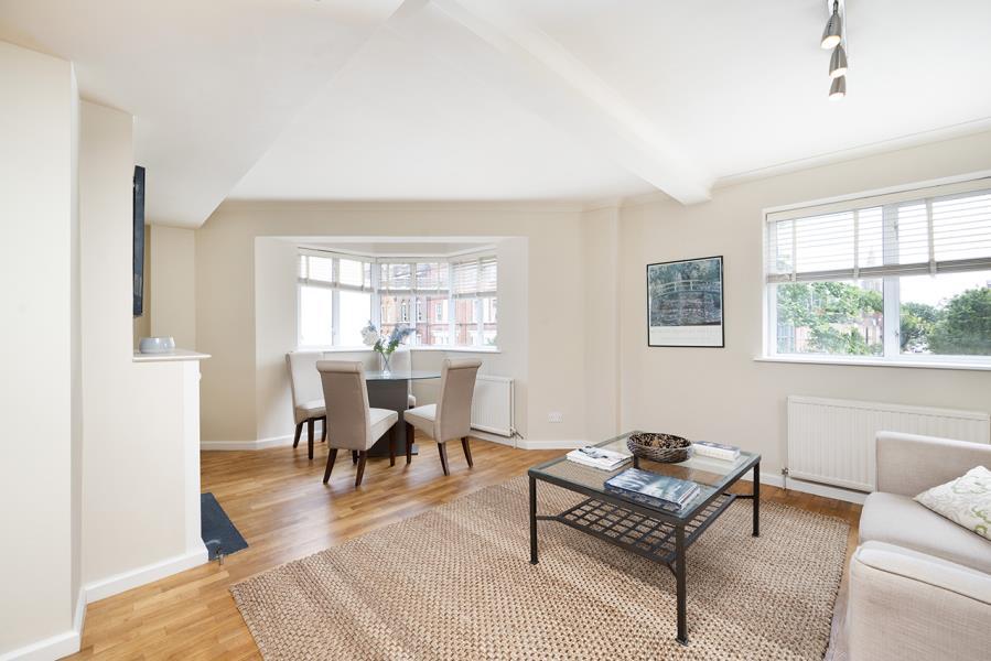 GILSTON RD, CHELSEA, SW10 1 bed apartment - £2,817 pcm (£650 pw)
