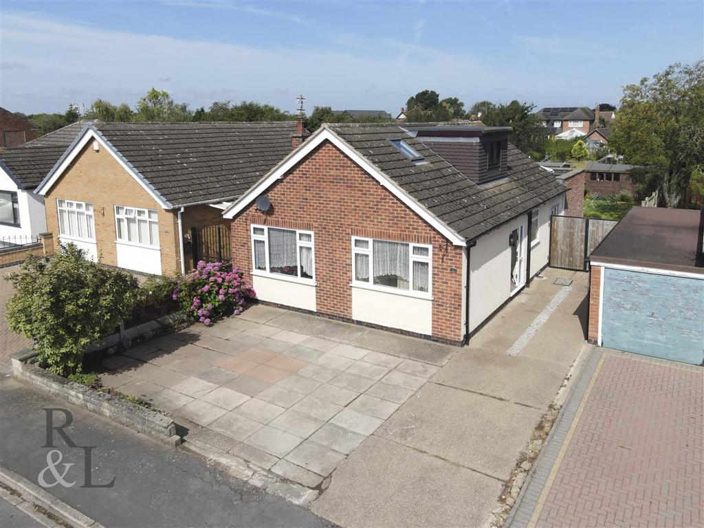 Meadow Drive, Keyworth, Nottingham 4 bed detached bungalow for sale - £ ...
