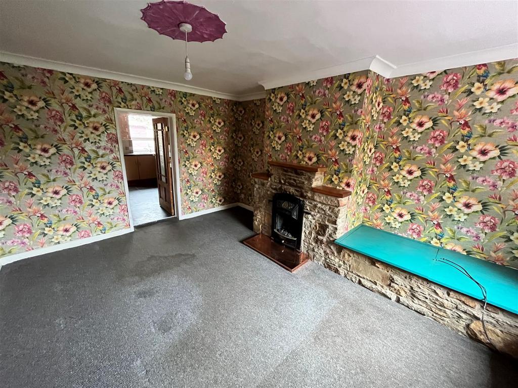 Whewell Row, Oswaldtwistle 2 bed cottage - £99,950