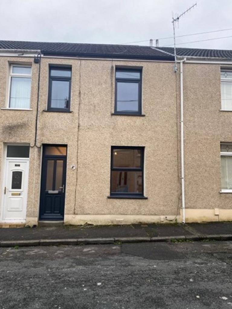 Cecil Street, Neath, Neath Port Talbot. 4 bed terraced house - £795 pcm ...
