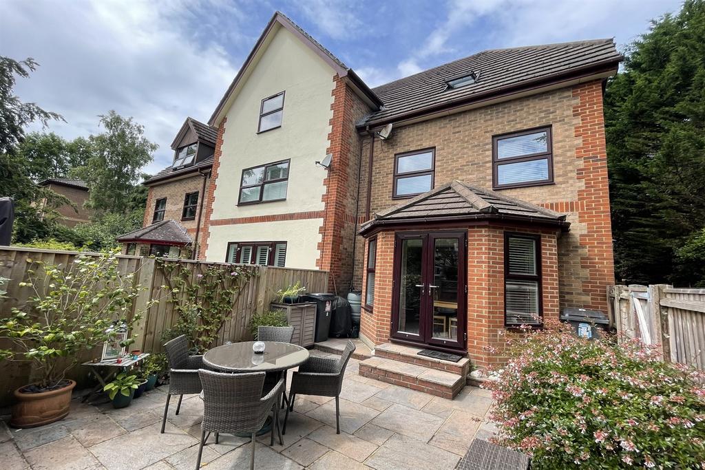 Meyrick Park 3 bed end of terrace house - £475,000