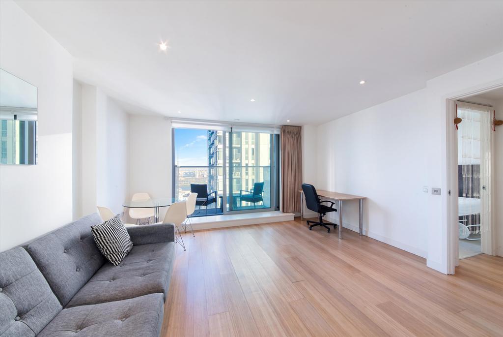 1 Pan Peninsula Square, Nr Canary... 1 bed flat - £2,492 pcm (£575 pw)