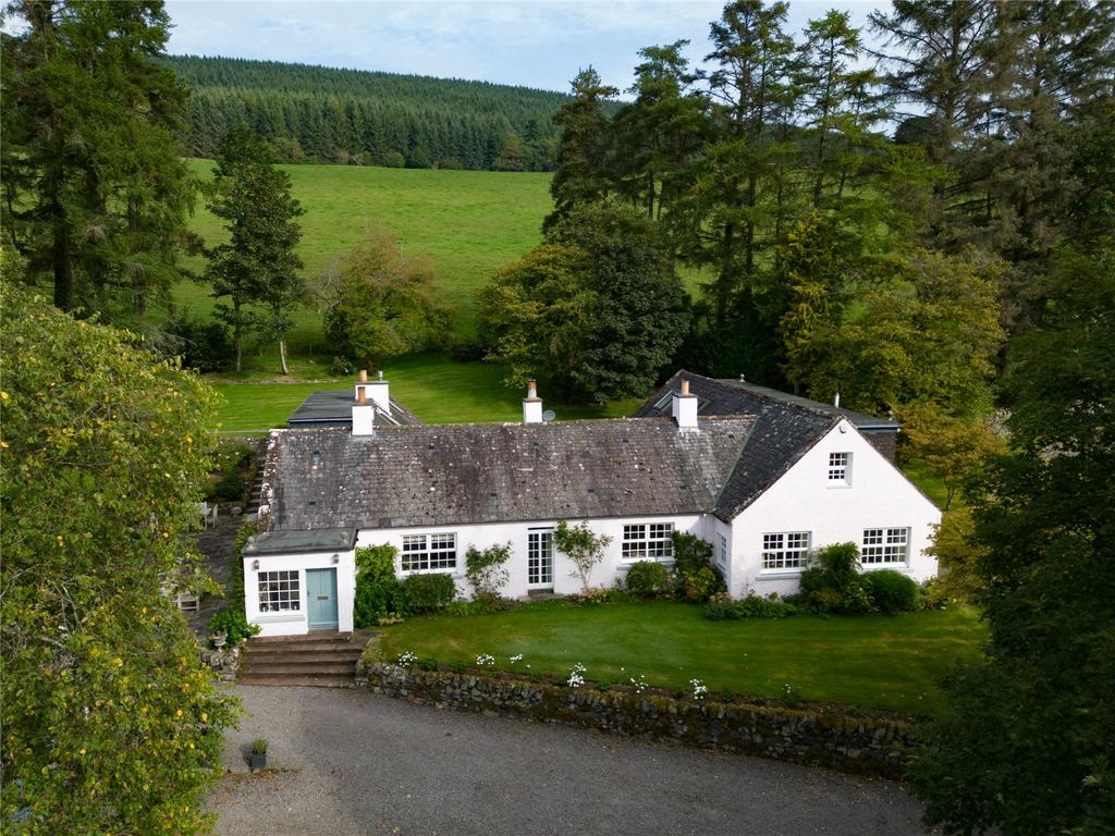 The Clachan, Newtonairds, Dumfries... 5 bed detached house - £750,000