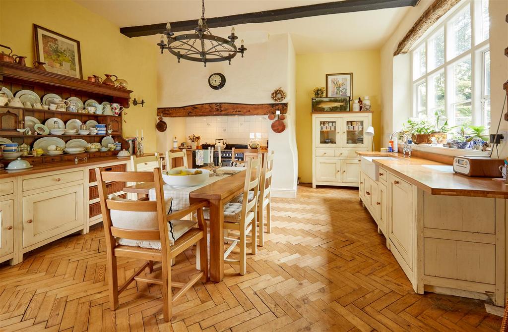 8 Castle Street, Warwick 4 bed house - £1,500,000