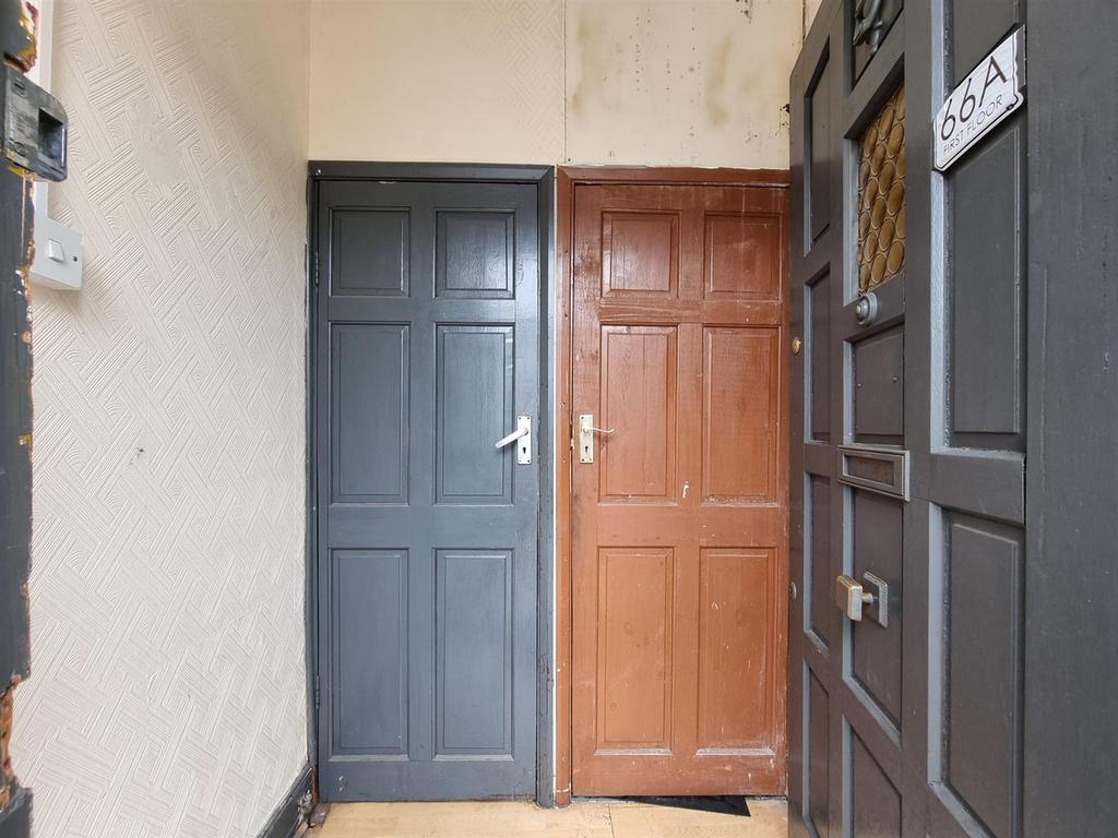 Elmstead Road, Ilford 1 bed flat - £225,000