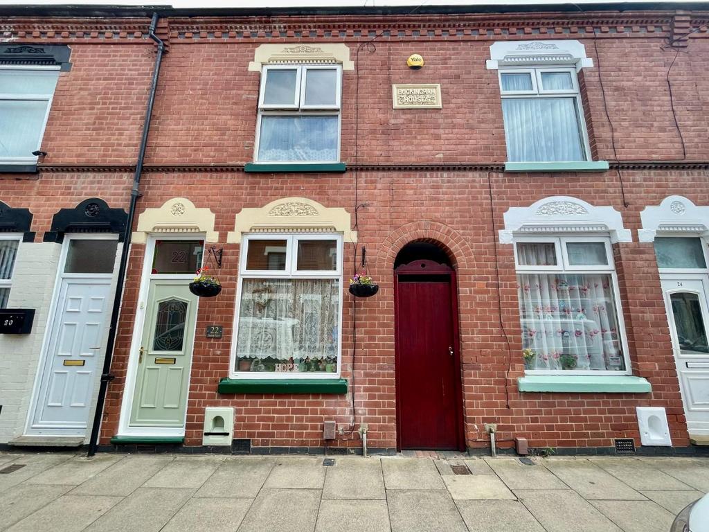 Dunton Street, Leicester 3 bed terraced house for sale - £210,000