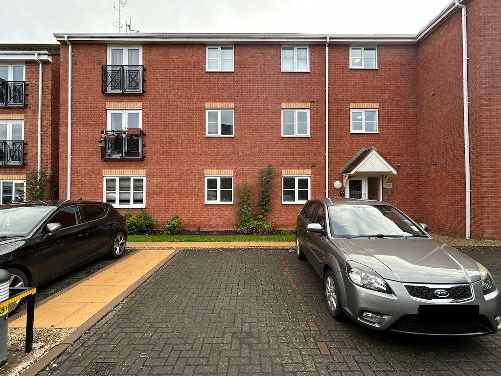 HALESOWEN - Century Way 2 bed ground floor flat - £139,950