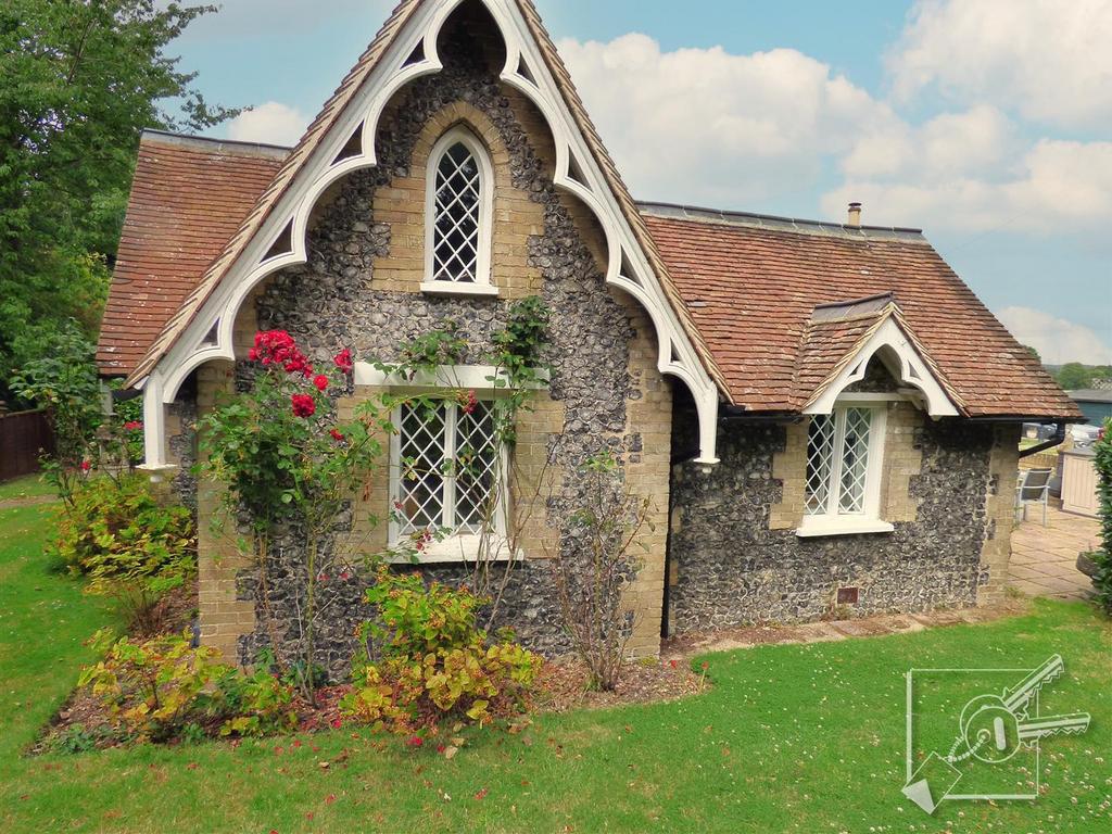 Nurstead Church Lane, Meopham, Kent 3 bed detached bungalow for sale ...