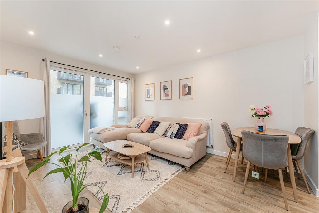 Forest Road, London 1 bed flat - £400,000