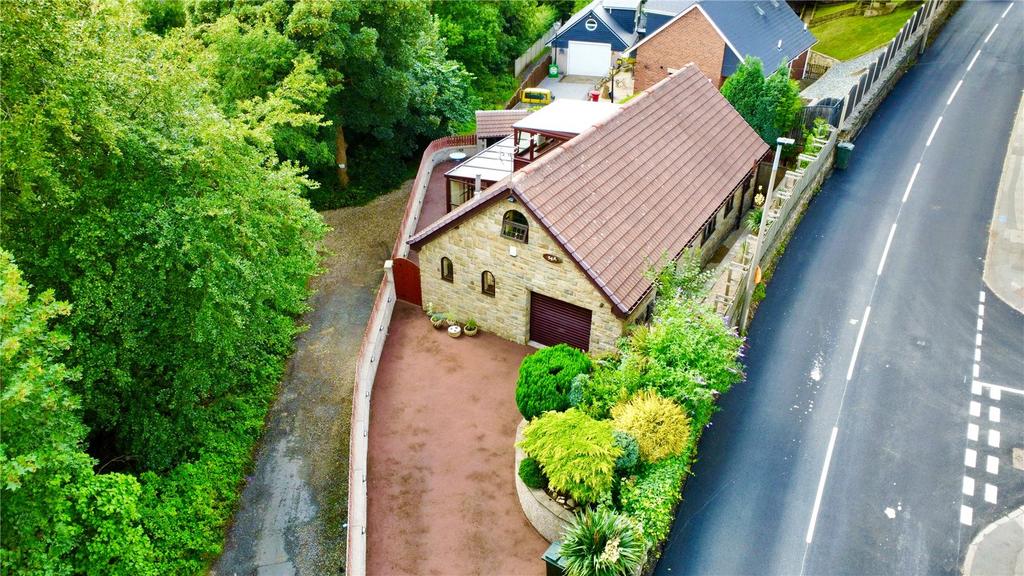 Bank End Road, Worsbrough, S70 2 bed bungalow for sale - £290,000