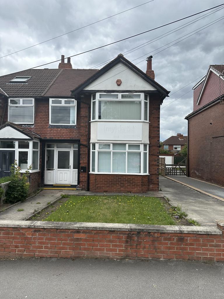 Cross Gates Lane, Leeds LS15 Property - £2,167 pcm (£500 pw)
