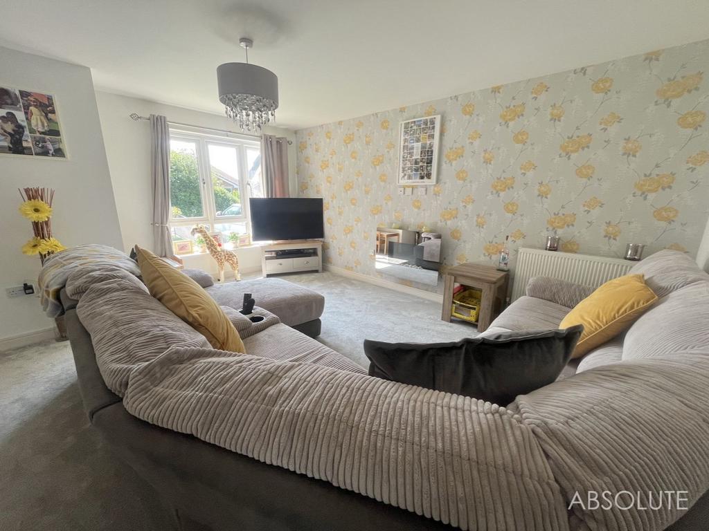 Chichester Close, Teignmouth, Devon, TQ14 3 bed semi-detached house for ...