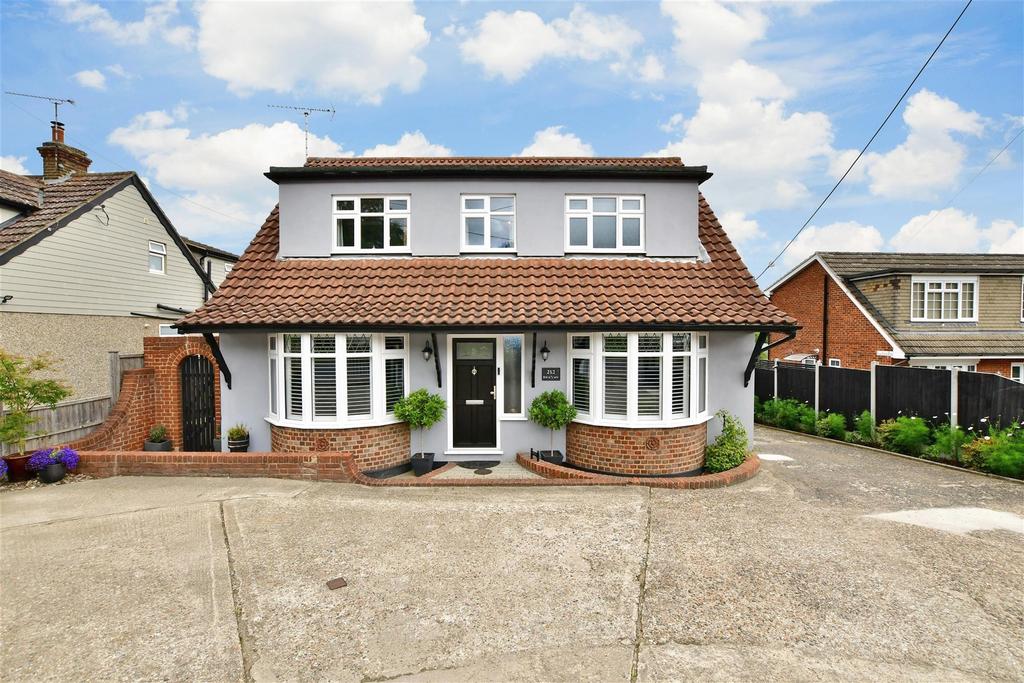 London Road, Wickford, Essex 4 bed detached house - £775,000