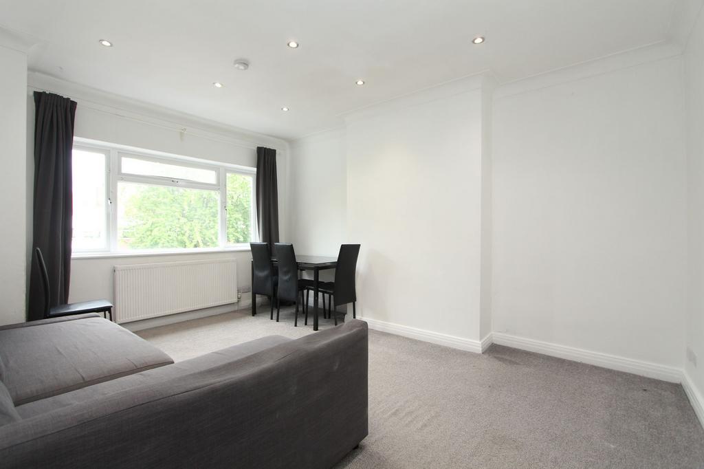 Milford Gardens, Wembley, HA0 2 bed maisonette - £1,800 pcm (£415 pw)