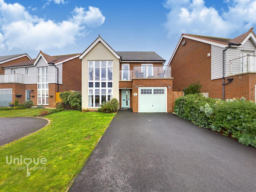 The Moorings, Fleetwood, FY7 4 bed detached house - £369,950