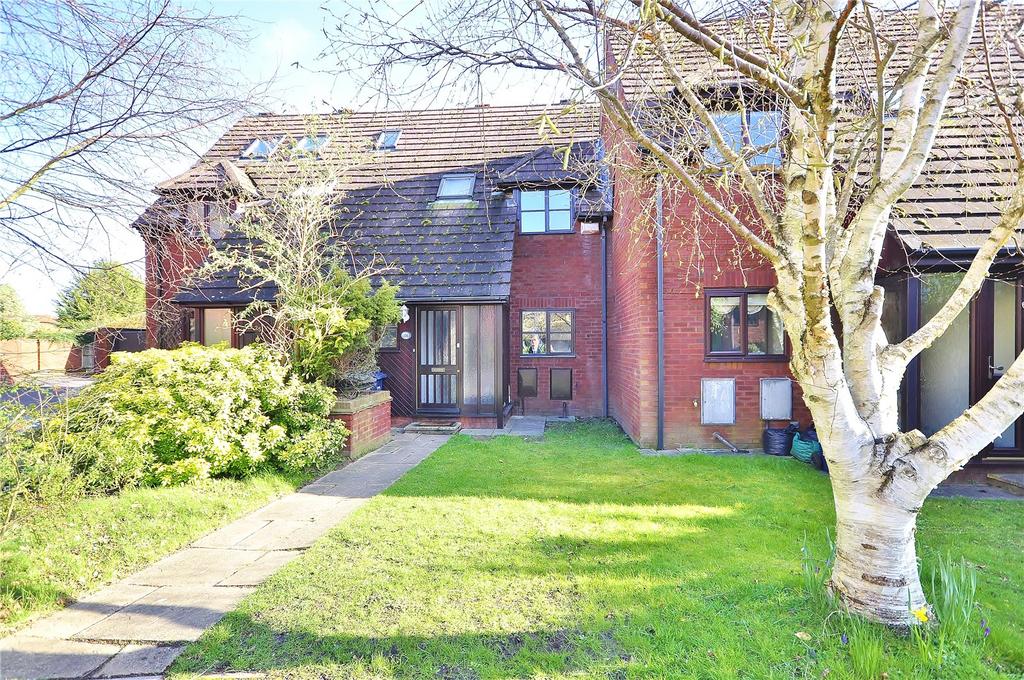 Grange Close, Godalming, Surrey, GU7 3 bed terraced house - £1,600 pcm ...