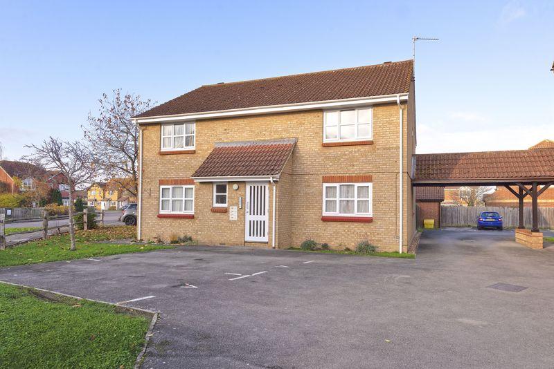 The Ridings, Paddock Wood, TN12 6YB 1 bed apartment - £170,000