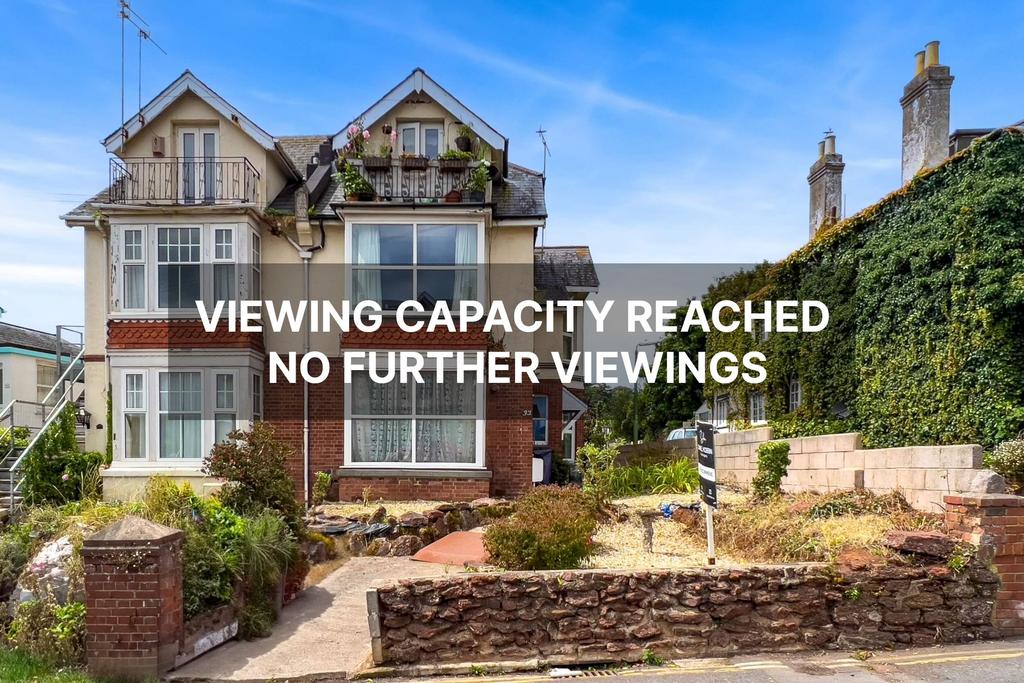 Preston Down Road, Paignton 1 bed apartment - £665 pcm (£153 pw)
