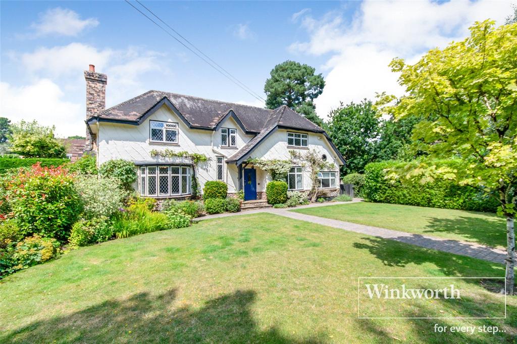 Ferndown, Ferndown BH22 4 bed detached house - £1,200,000