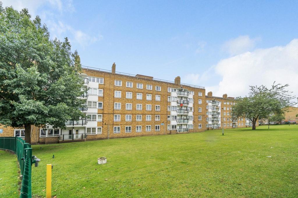 Stockwell Road, London 2 bed flat for sale - £399,999