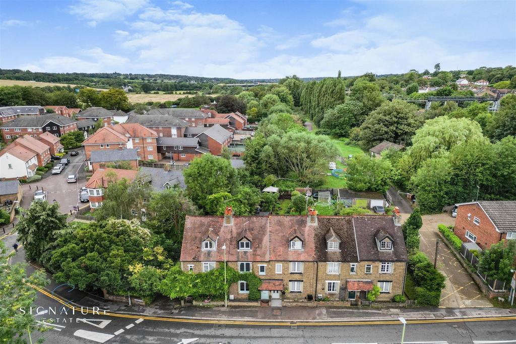 Bridge Road, Hunton Bridge, Kings... 2 bed terraced house - £1,650 pcm ...