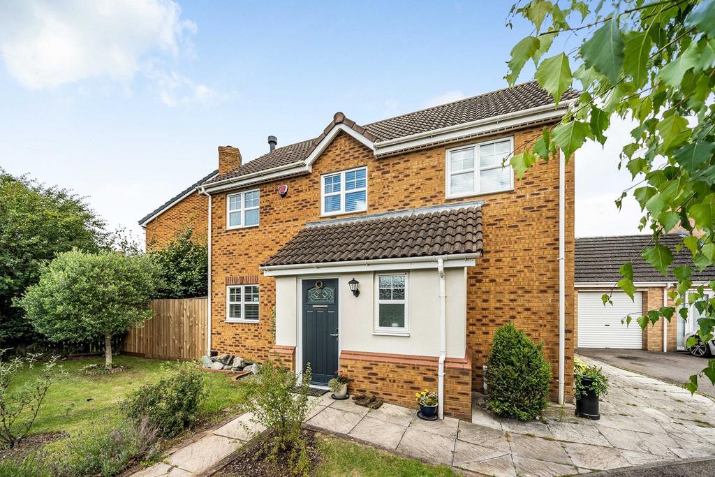 Station Close, Henlow, SG16 3 bed detached house - £450,000