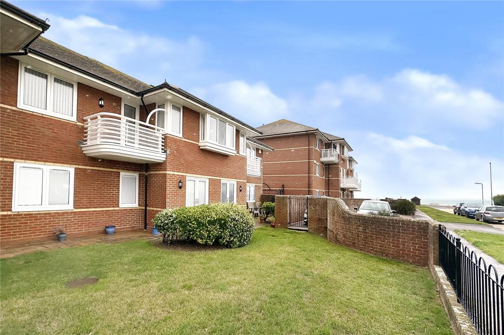 Harsfold Road, Rustington... 2 bed apartment - £325,000