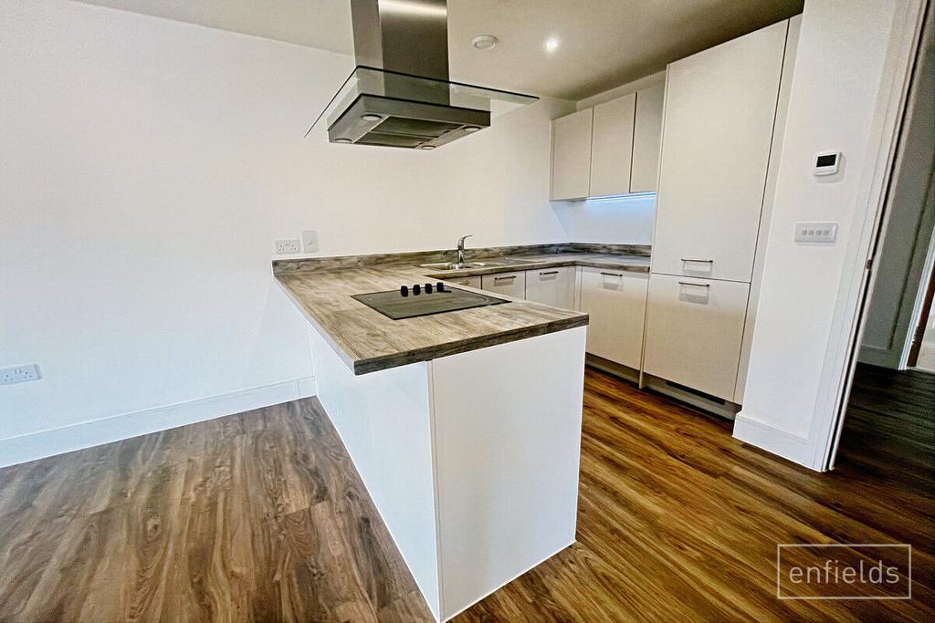 Hampshire SO14 2 bed apartment - £220,000