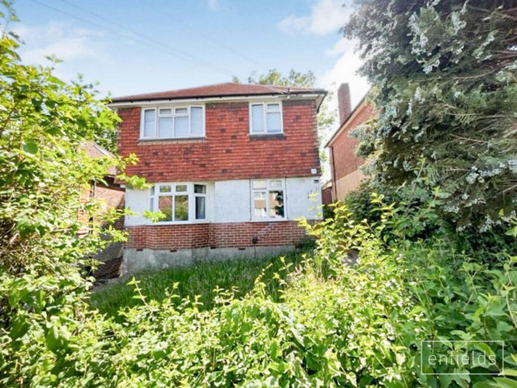 Hampshire SO18 2 bed maisonette - £150,000