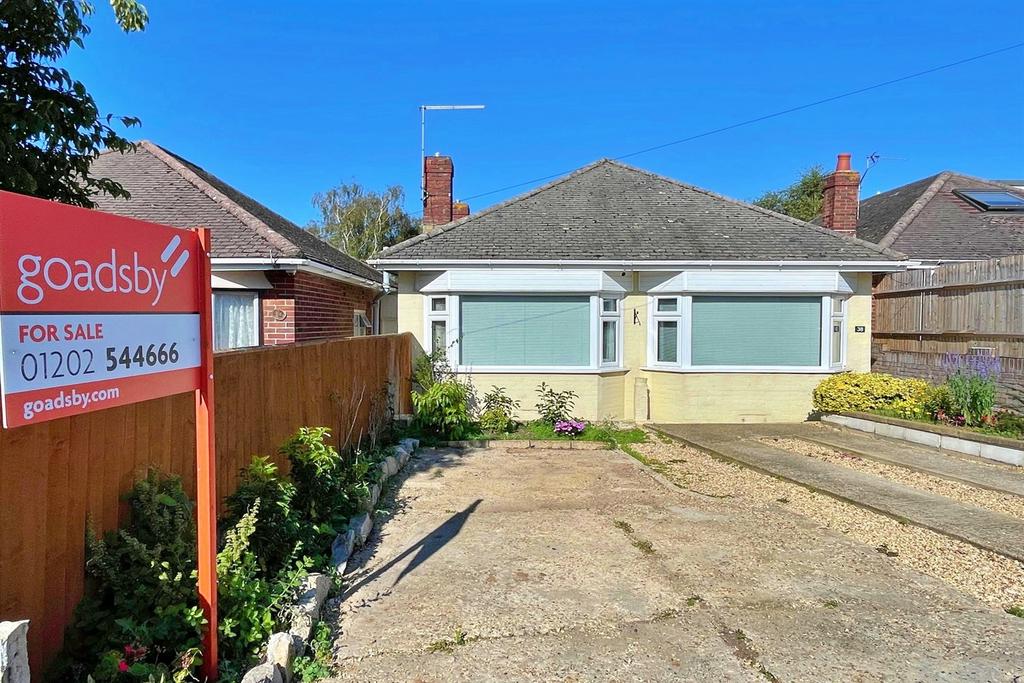 Wallisdown 2 bed detached bungalow - £310,000