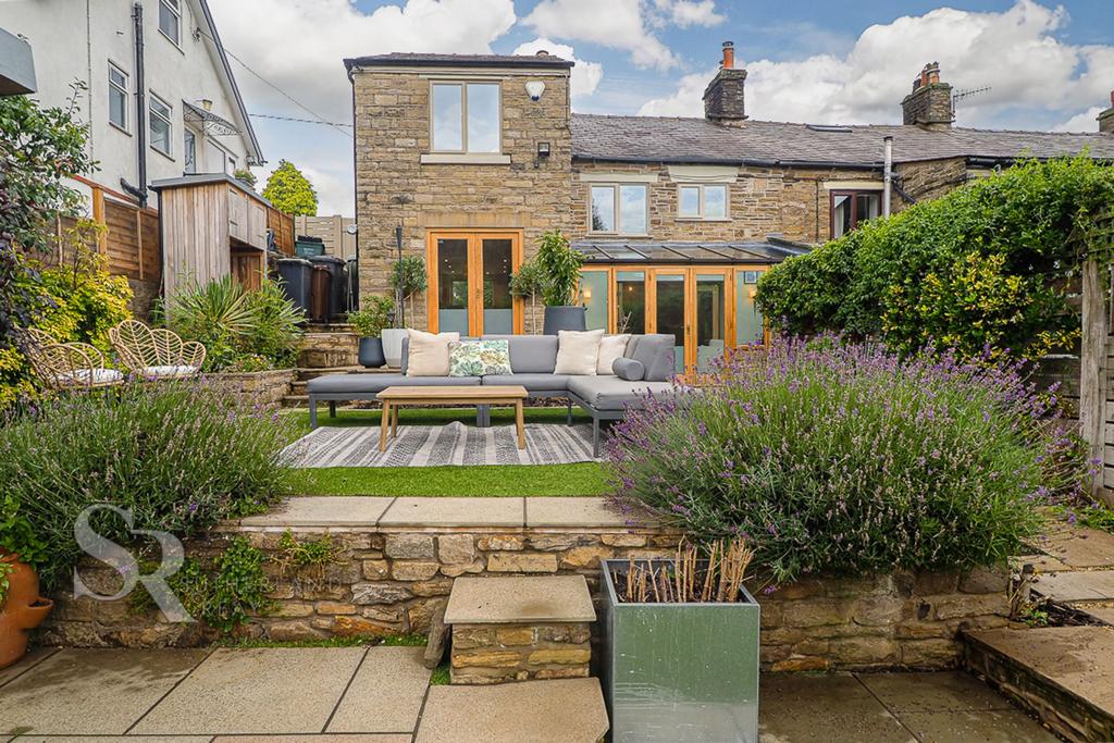 Whitle Road, New Mills, SK22 3 bed end of terrace house - £425,000