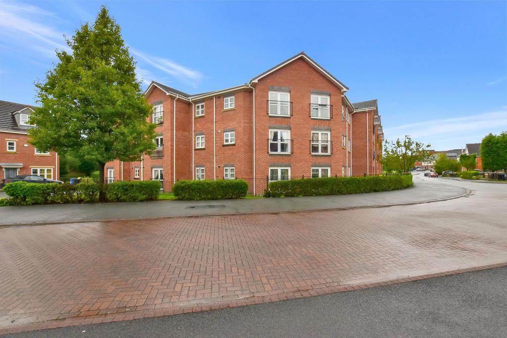 Lavender Gardens, Warrington, WA5 1BQ 1 bed ground floor flat - £750 ...