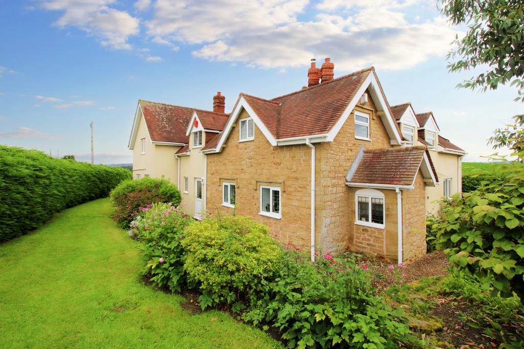 Pedlars Rest, Seifton SY7 4 bed detached house - £595,000