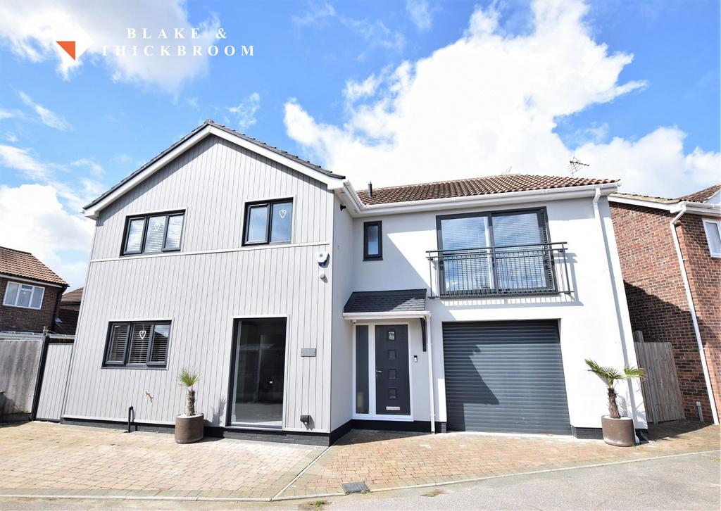 Ashtead Close, Clacton-on-Sea 5 bed detached house for sale - £465,000