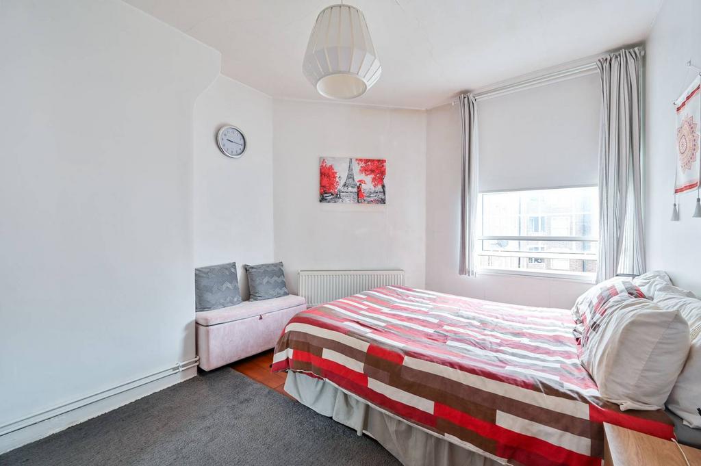 old-kent-road-peckham-london-se1-1-bed-flat-1-800-pcm-415-pw