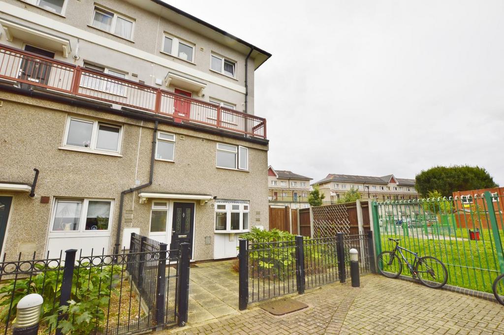 Butchers Road, Canning Town 3 bed maisonette for sale - £330,000